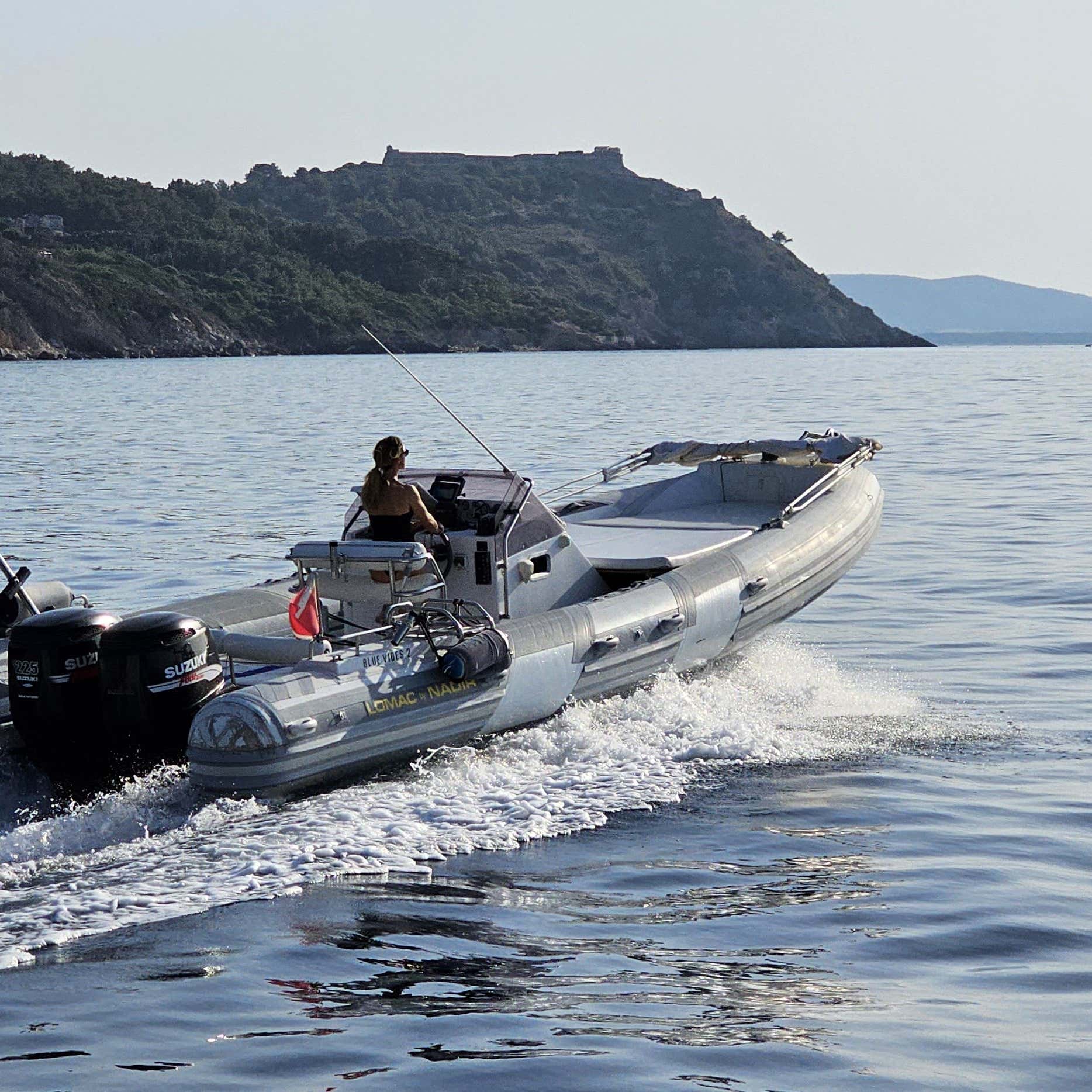 Tour in gommone di mezza giornata all’Isola di Giannutri | Freedome