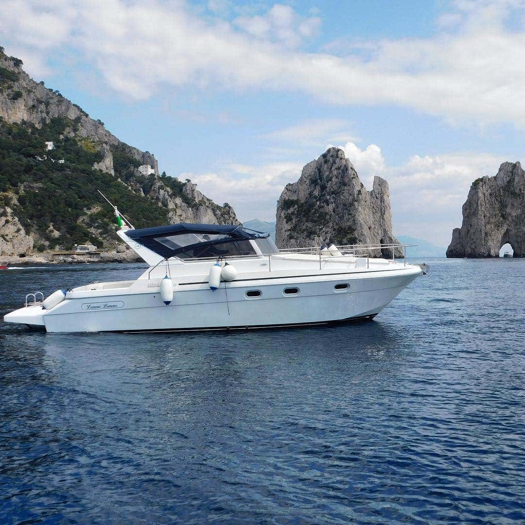 Tour giornaliero in motoscafo a Capri | Freedome