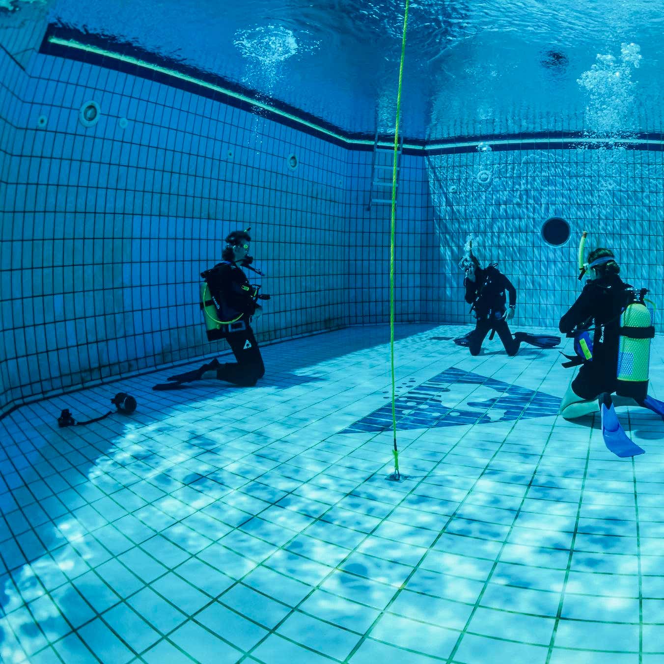 Prima immersione subacquea in piscina a Milano | Freedome