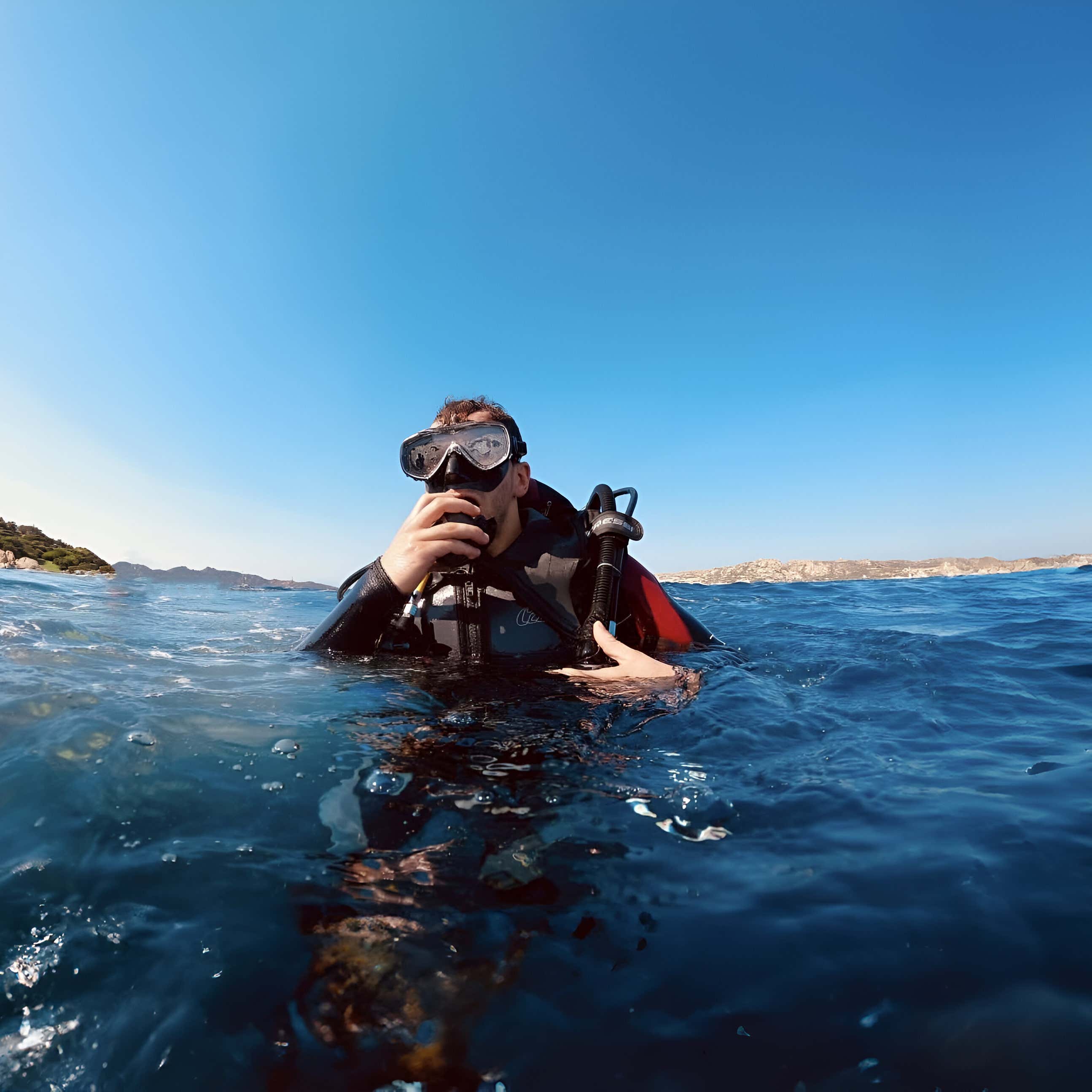 Immersione subacquea “Battesimo del mare” all’arcipelago di La ...
