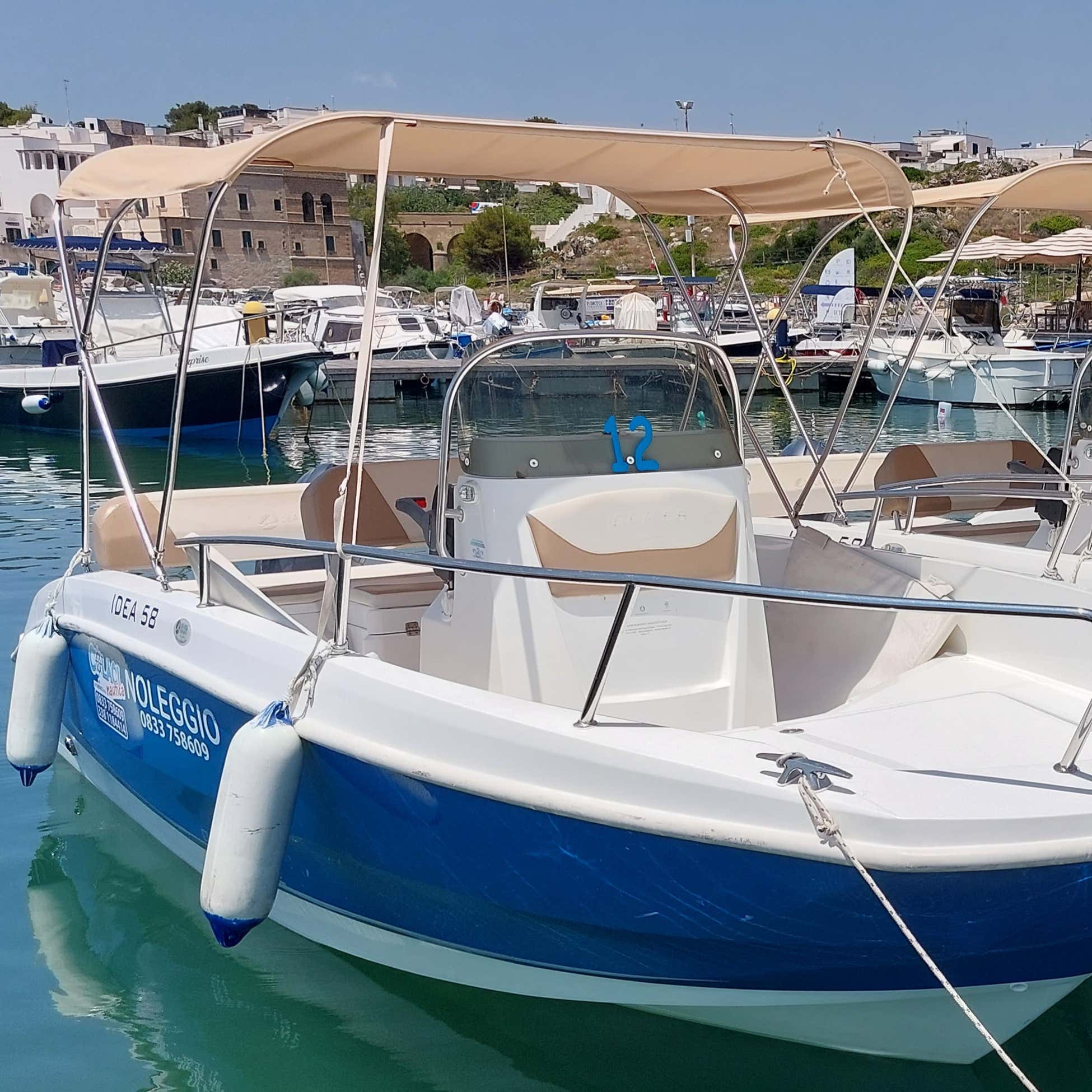 Noleggio motoscafo a Marina di Leuca – 5,8 m, 40 CV | Freedome