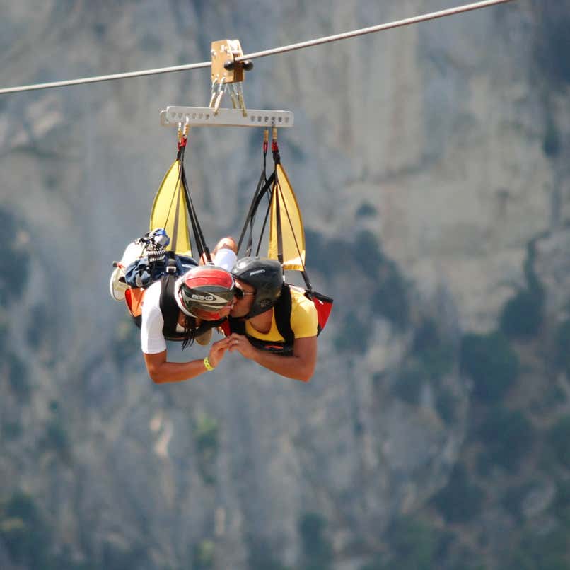 Zipline sulle Dolomiti Lucane: volo di coppia | Freedome