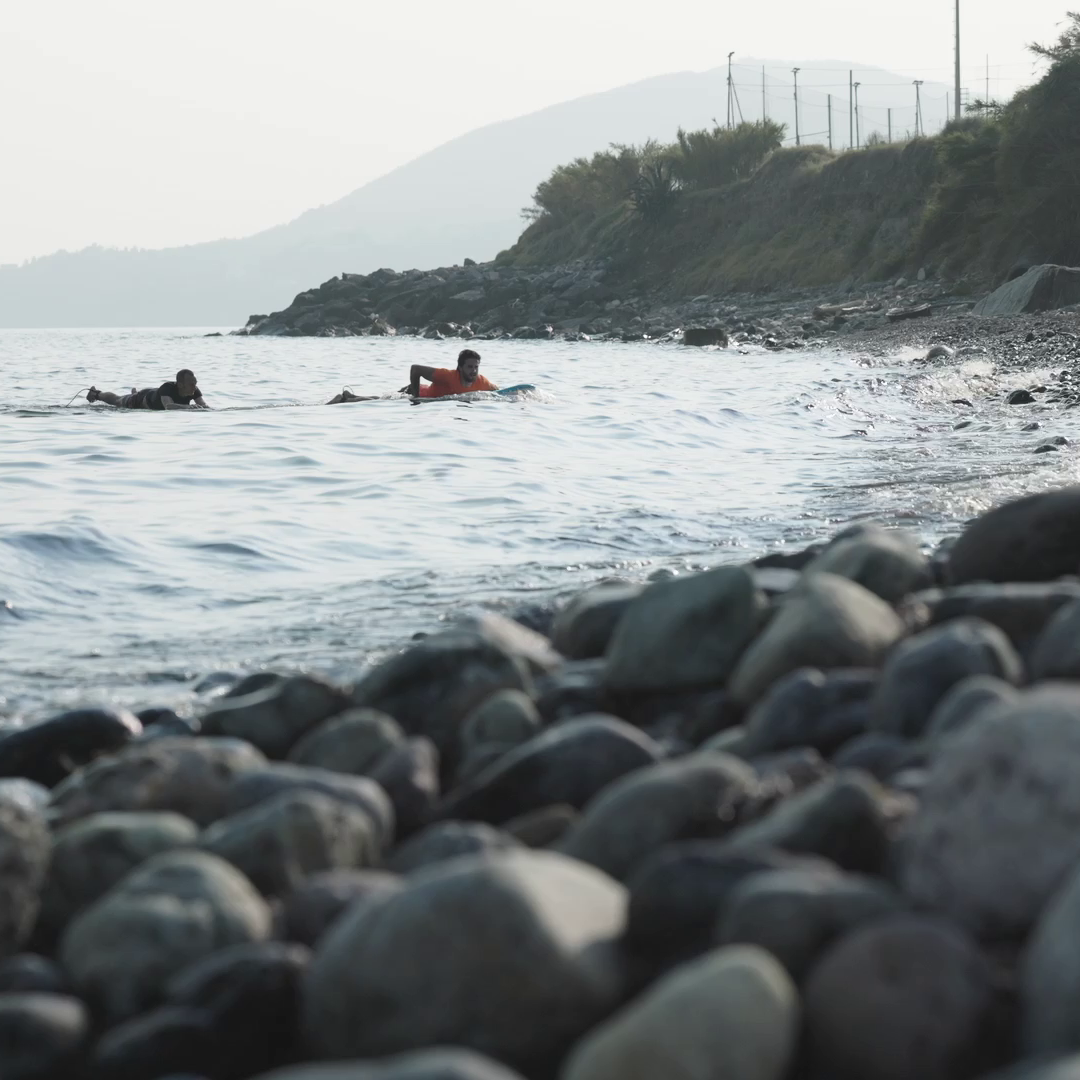 Lezione di surf ad Arenzano in provincia di Genova | Freedome