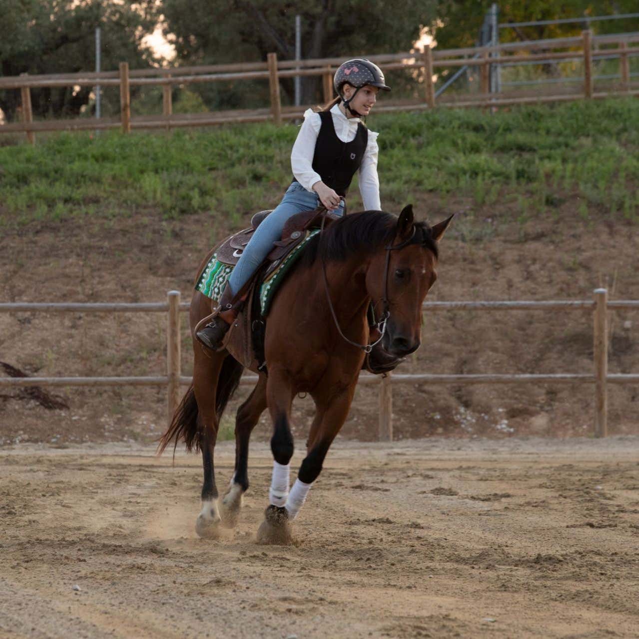 Lezione di equitazione a Bellante in Abruzzo | Freedome