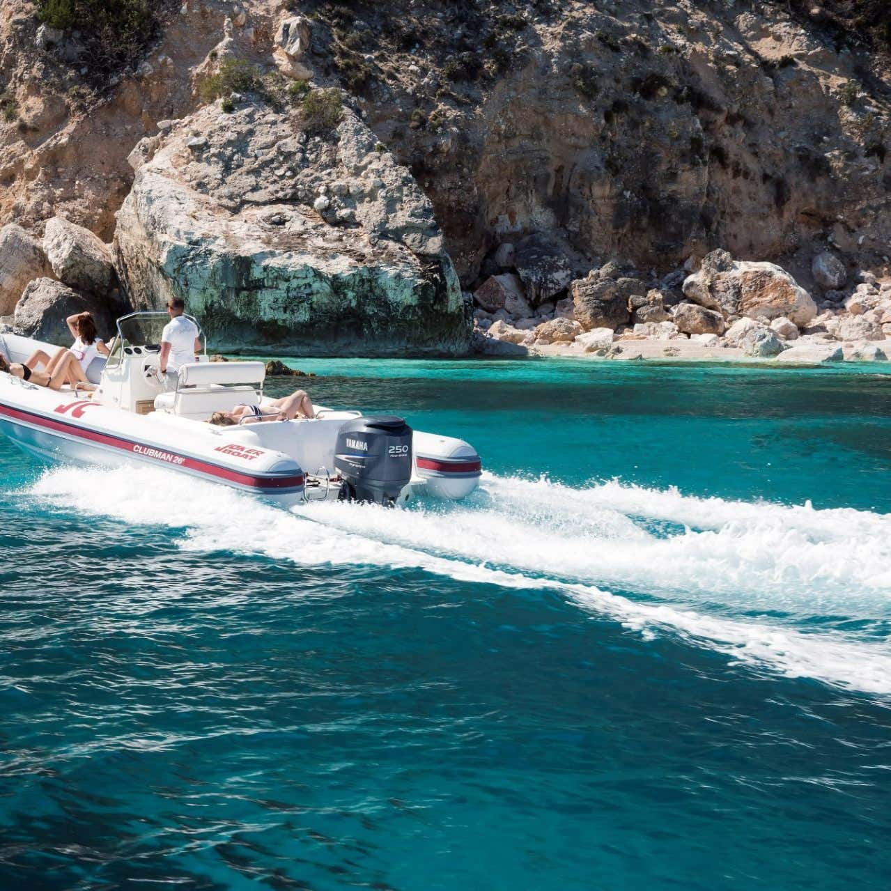 Escursione giornaliera in gommone nel Golfo di Orosei | Freedome