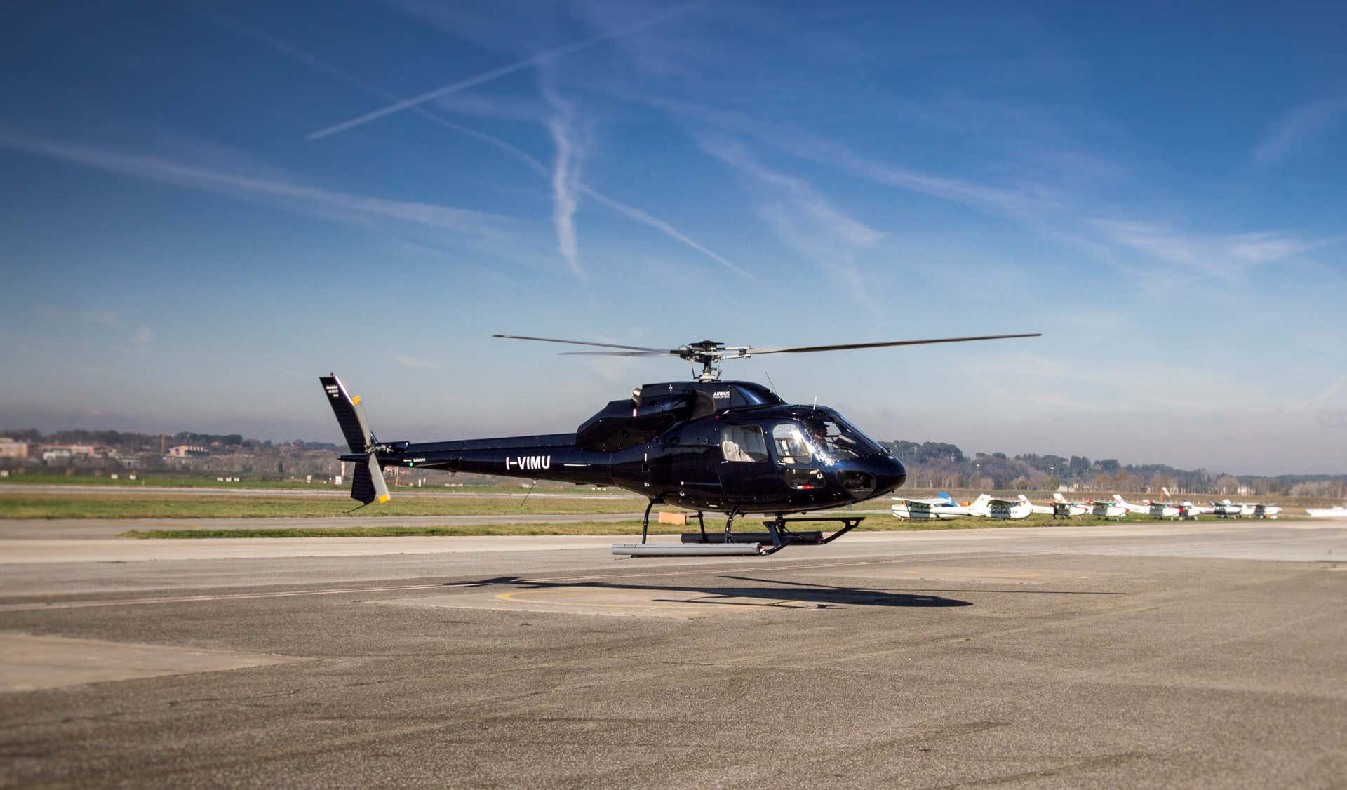Private 30-minute scenic helicopter flight to Rome | Freedome