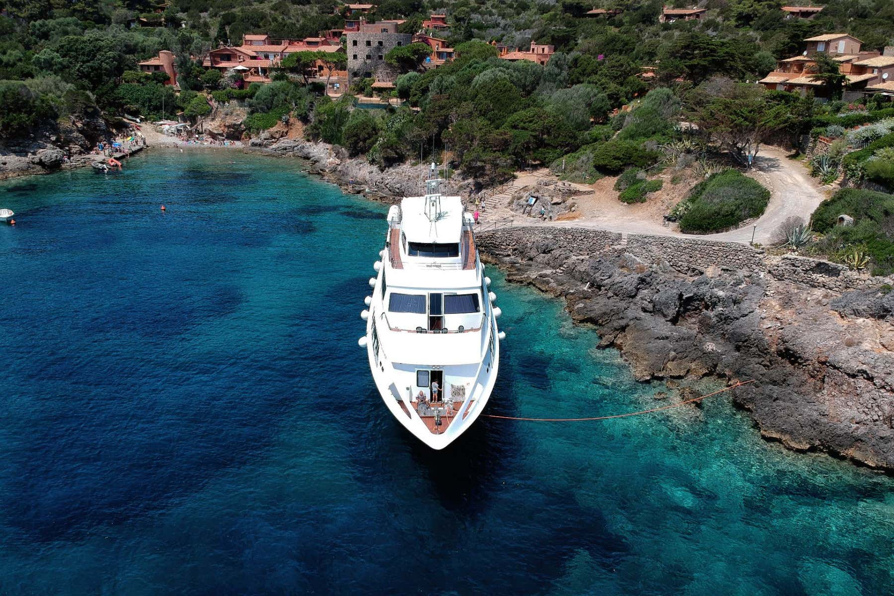 Mini crociera in motonave alle isole del Giglio e di Giannutri | Freedome