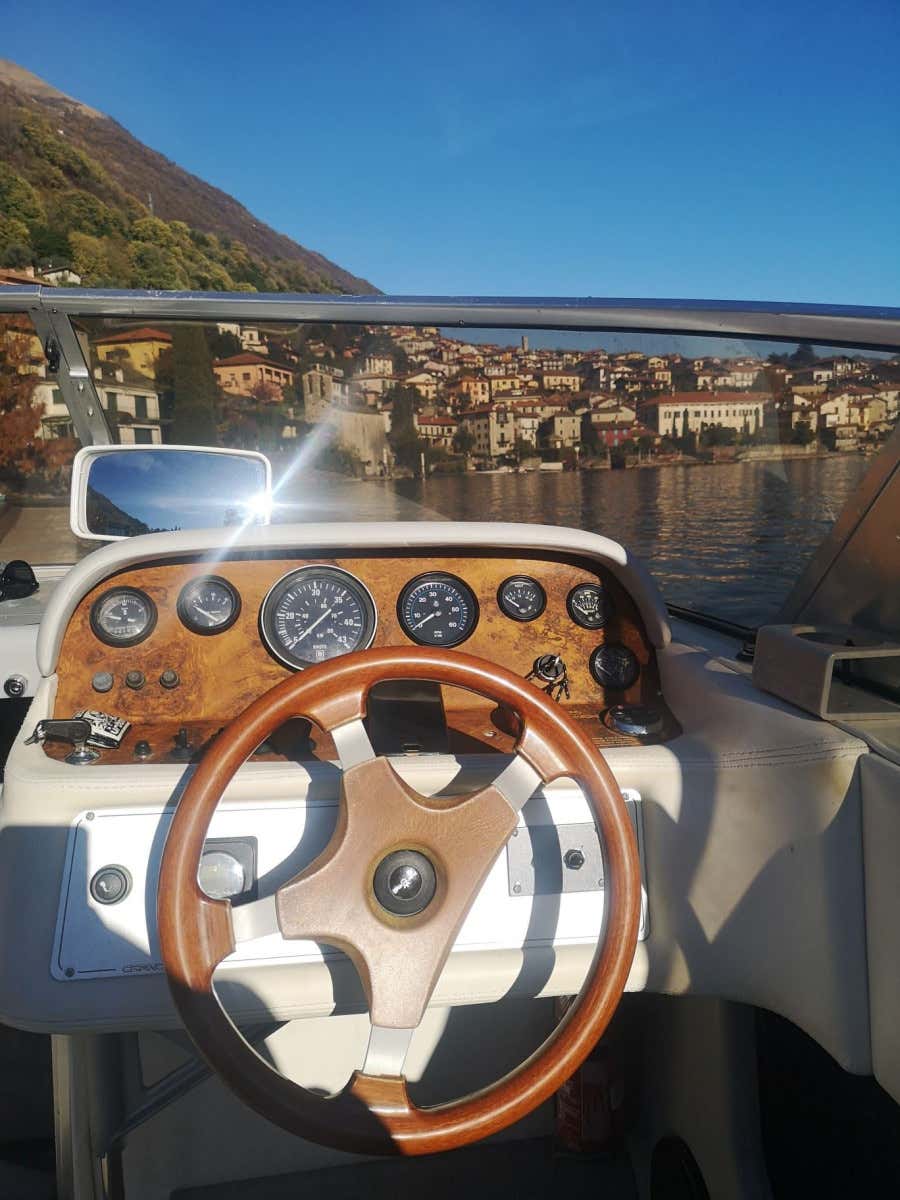 Private motorboat tour to the secret waterfall of Lake Como | Freedome